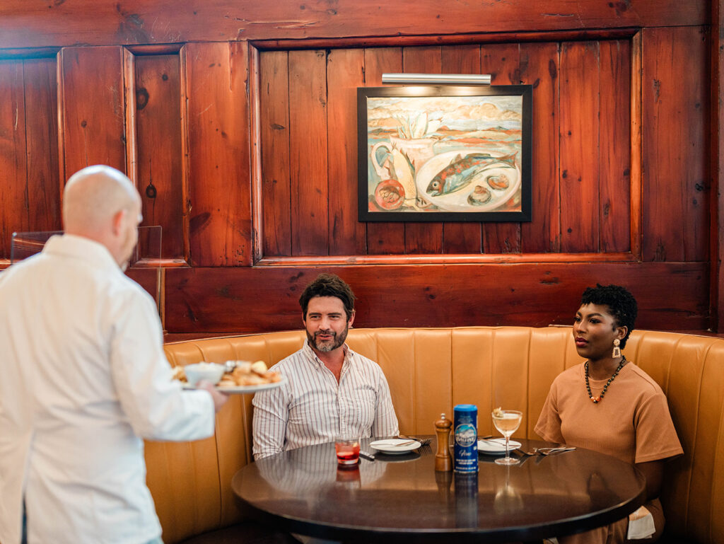 Hank’s Seafood Restaurant | Charleston Magazine Dining Guide